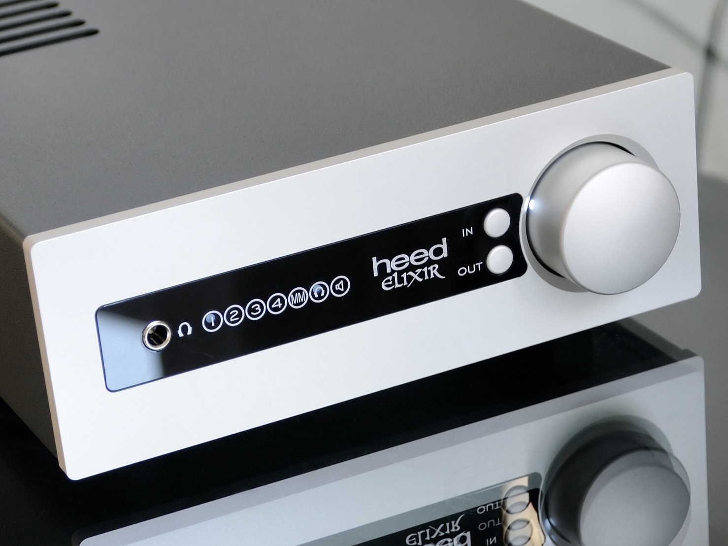 Heed stereo integrated ampliers | Kosmas Audio Video